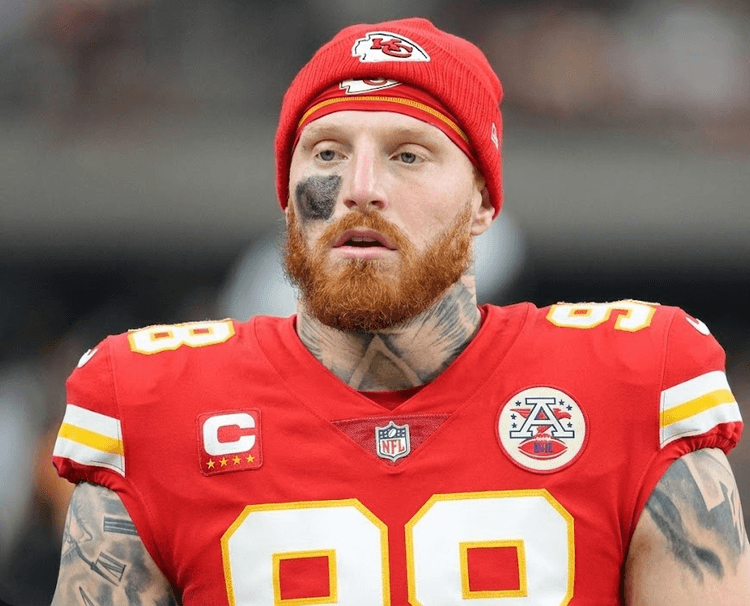 After Serious Rift With Management, Maxx Crosby Signals Immediate Exit ...